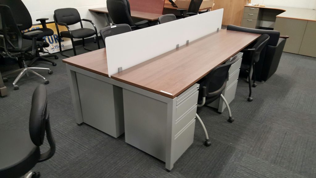 Open plan shared workstations - Office Liquidators